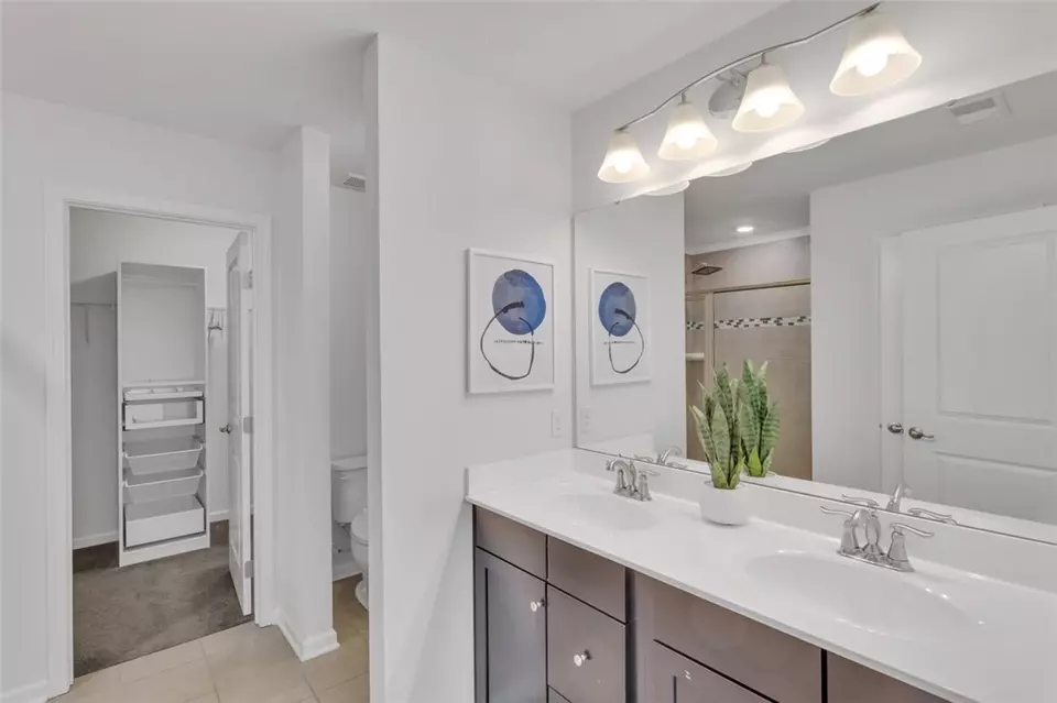 1010 Weatherburn Dr, Valencia, PA 16059 | 49 Photos - Movoto
