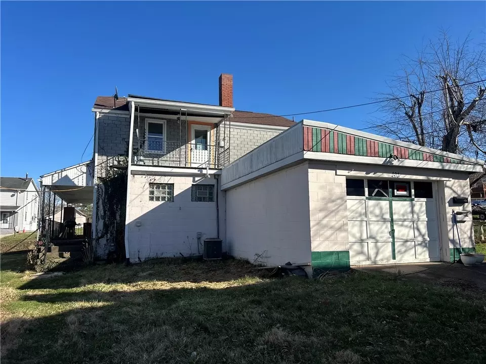481 Braddock Ave, Uniontown, PA 15401 | MLS# 1693145 | 3 Photos - Movoto