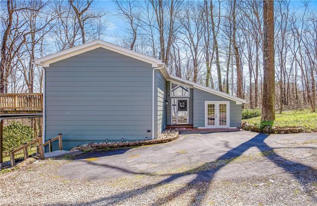 218 Rocky Ridge Ln, Jennerstown, PA 15547 | 27 Photos - Movoto