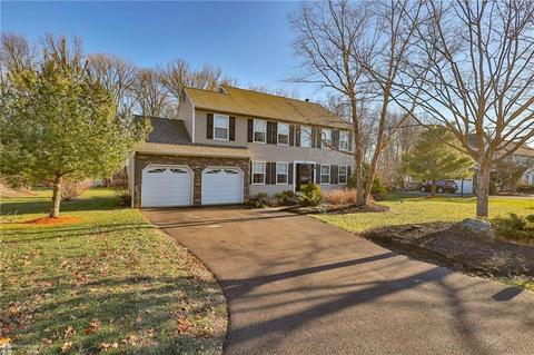 5581 Geddes Way, Plumstead Twp, PA 18947 | 47 Photos - Movoto