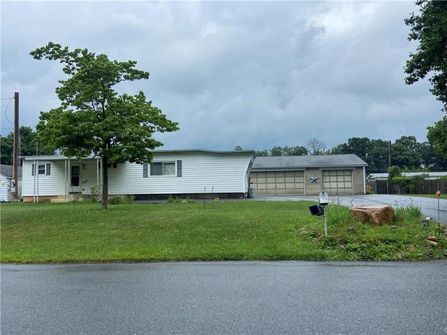 549 Frable St, Nazareth, PA 18064 | 14 Photos - Movoto