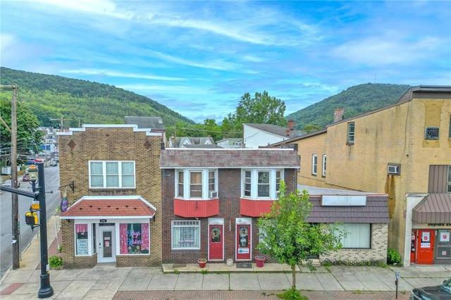250 E Broad St, Tamaqua, PA 18252 | 27 Photos - Movoto