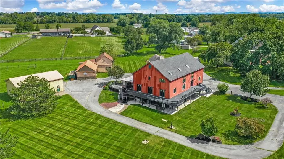 3158 Newburg Rd, Nazareth, PA 18064 | 50 Photos - Movoto