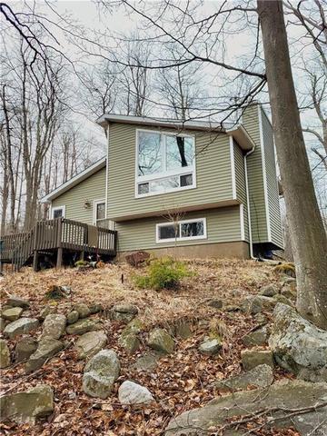 9870 Deerwood Dr, Coolbaugh Twp, PA 18466 | MLS# 754286 | 17 Photos ...