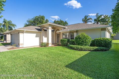 7458 Rosemont Ln, Spring Hill, FL 34606 | 36 Photos | MLS #2231172 - Movoto