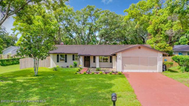 8364 Eldridge Rd, Spring Hill, FL 34608 | 45 Photos - Movoto