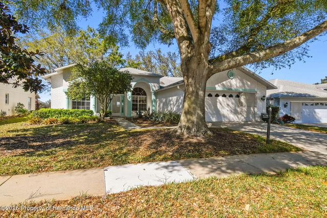 11231 Sun Tree Rd, Hudson, FL 34667 | MLS# 2252227 | 52 Photos - Movoto