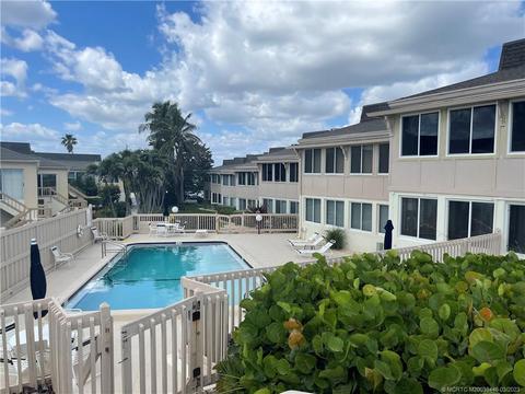 Condo/Townhouse Homes for Sale in Stuart FL