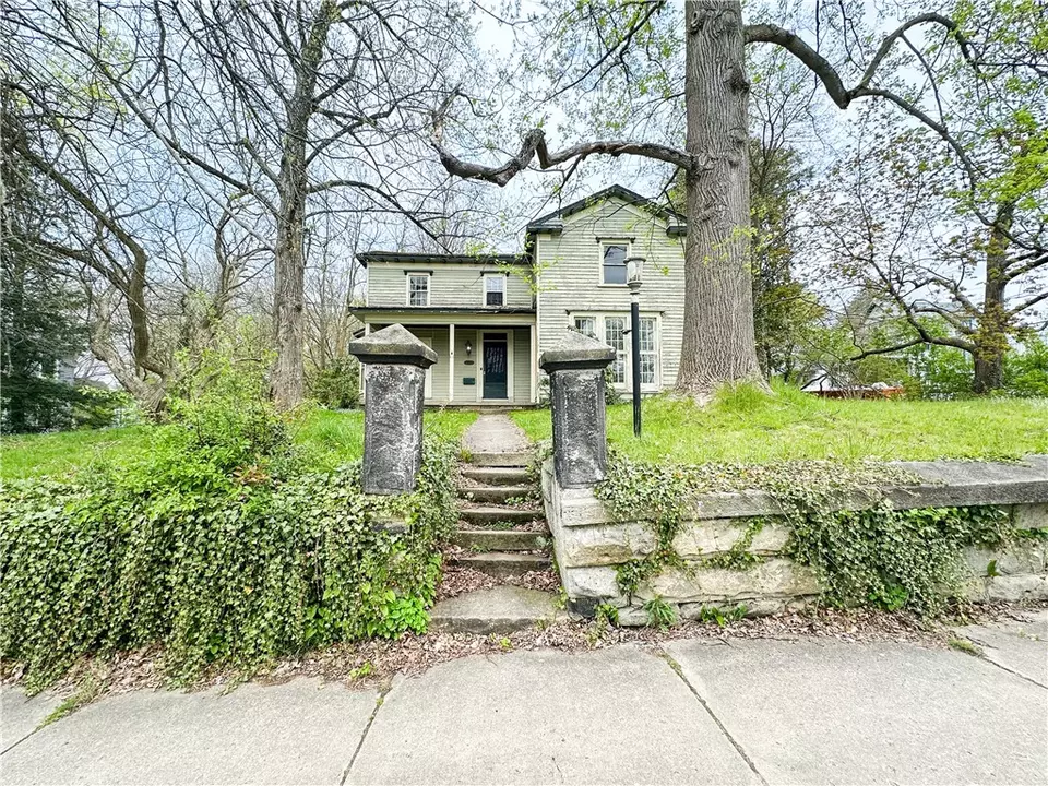 513 Randolph St, Meadville, PA 16335 | 50 Photos - Movoto