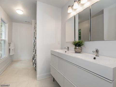 30 Hart Dr S, South Orange, NJ 07079 | 23 Photos - Movoto