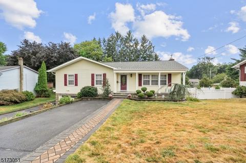 32 Grove St, Wharton, NJ 07885 | 29 Photos | MLS #3803631 - Movoto