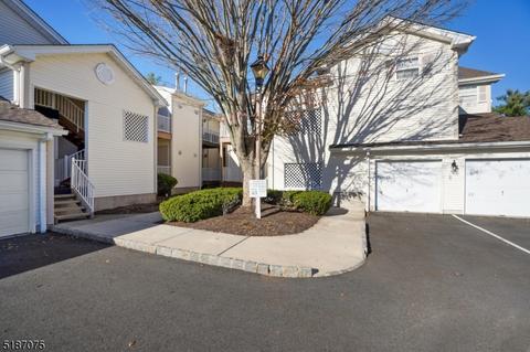 Condo/Townhouse Homes for Sale in Basking Ridge NJ.