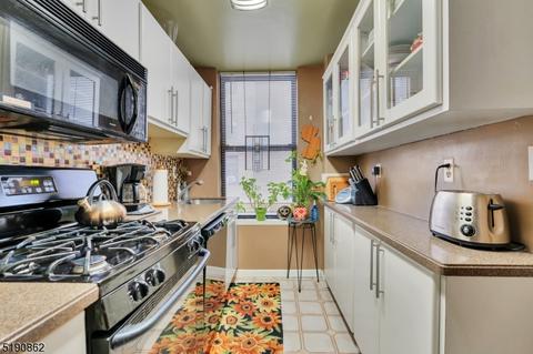 50 Glenwood Ave #605, Jersey City, NJ 07306 | 22 Photos | MLS #3818474 ...