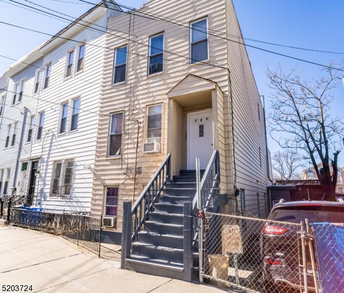 221 Summit Ave, Jersey City, NJ 07304 - Movoto