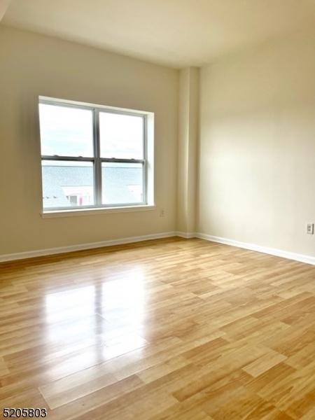 358 Rector St, Perth Amboy, NJ 08861 | 28 Photos | MLS #3830519 - Movoto