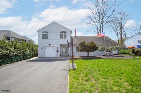 150 Thomas Dr, Paramus, NJ 07652 | 35 Photos | MLS #3837249 - Movoto