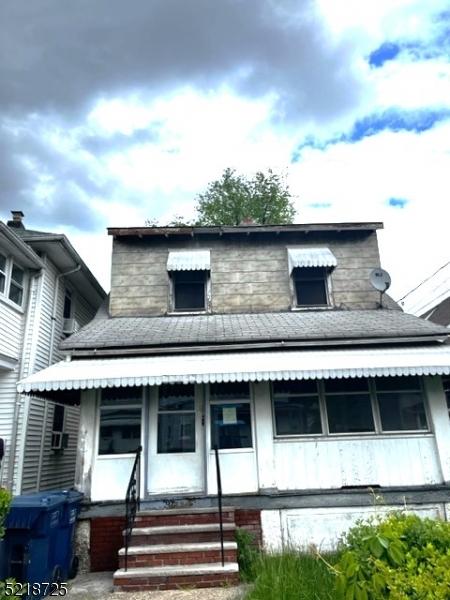 196 High St, Hackensack, NJ 07601 | 30 Photos | MLS #3841878 - Movoto