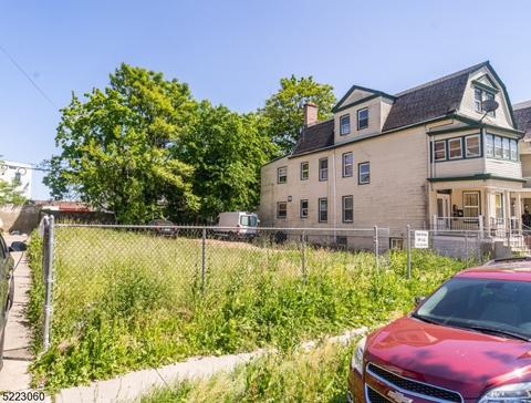 194 Amherst St, East Orange City, NJ 07018 | 4 Photos | MLS #3845494 ...