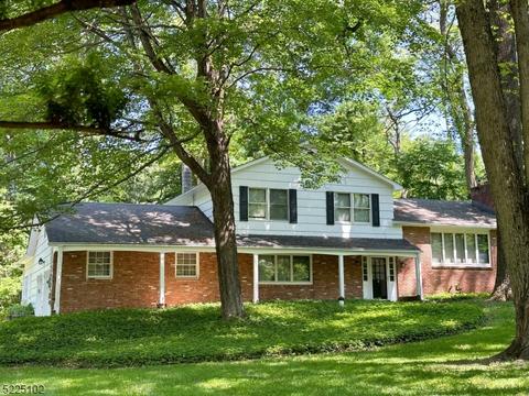 32 Cherry Tree Ln, Chester, NJ 07930 | 24 Photos | MLS #3847397 - Movoto
