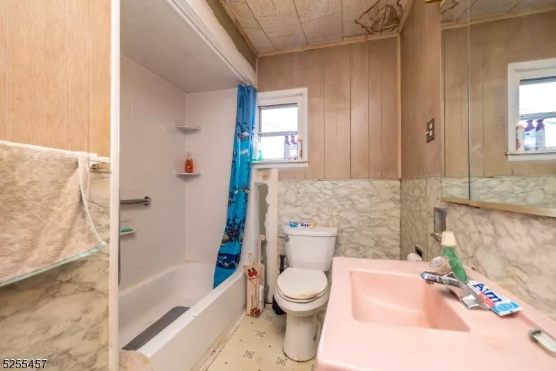 576 Woolf Rd, Milford, NJ 08848 | 20 Photos - Movoto