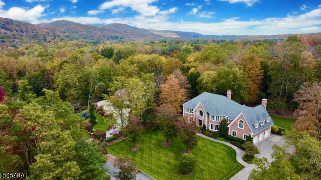 47 Crocker Mansion Dr, Mahwah, NJ 07430 | 42 Photos - Movoto