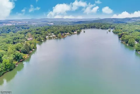 930 Pines Lake Dr, Wayne, NJ 07470 | 45 Photos - Movoto