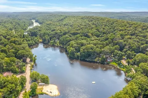 1792 Clinton Rd, West Milford Twp, NJ 07421 | 42 Photos - Movoto