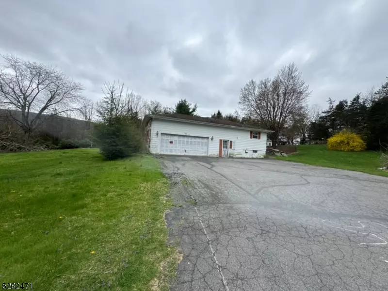 35 Prices Switch Rd, Vernon, NJ 07462 | 4 Photos - Movoto