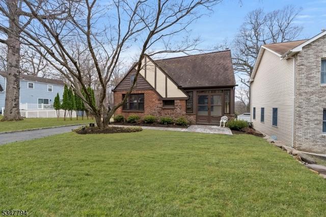 47 Freeman St, Roseland, NJ 07068 | 37 Photos - Movoto
