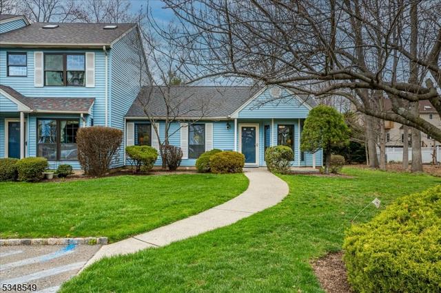 506 Maplecrest Rd, Edison, NJ 08820 | MLS# 3954718 | 33 Photos - Movoto