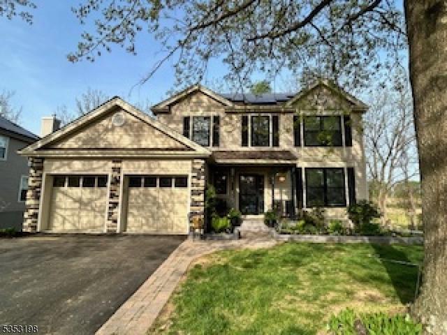 8 Jade Ln, Phillipsburg, NJ 08865 | MLS# 3958709 | 32 Photos - Movoto