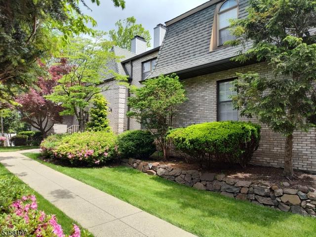 132 Falls Bridge Dr #132, Totowa, NJ 07512 | MLS# 3959129 | 28 Photos ...