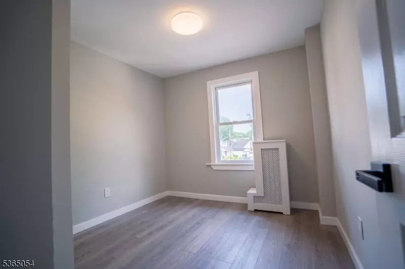 190 Alexander St, Newark, NJ 07106 | MLS# 3969462 | 37 Photos - Movoto