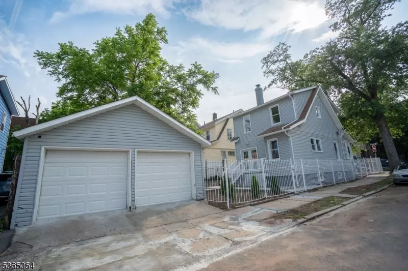 190 Alexander St, Newark, NJ 07106 | MLS# 3969462 | 37 Photos - Movoto