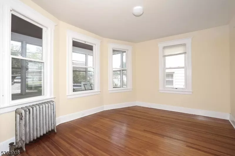 267 Hoover Ave, Bloomfield, NJ 07003 | MLS# 3988355 | 28 Photos - Movoto