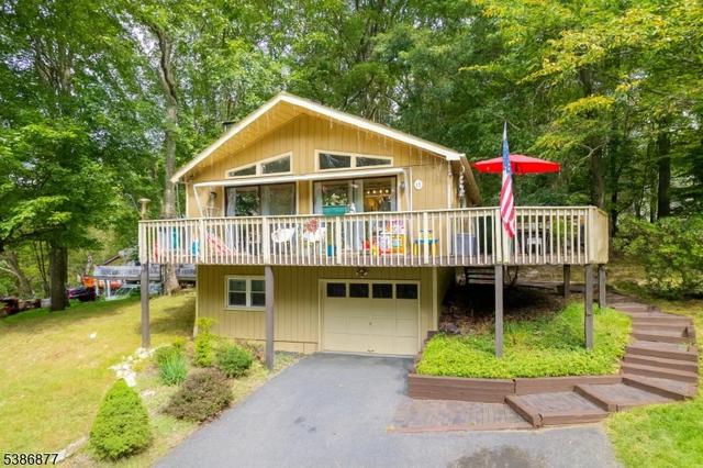 11 High Ct, High Bridge, NJ 08829 | MLS# 3988628 | 22 Photos - Movoto