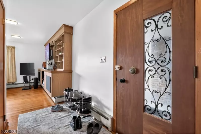532 Drakestown Rd, Flanders, NJ 07836 | MLS# 3990412 | 17 Photos - Movoto