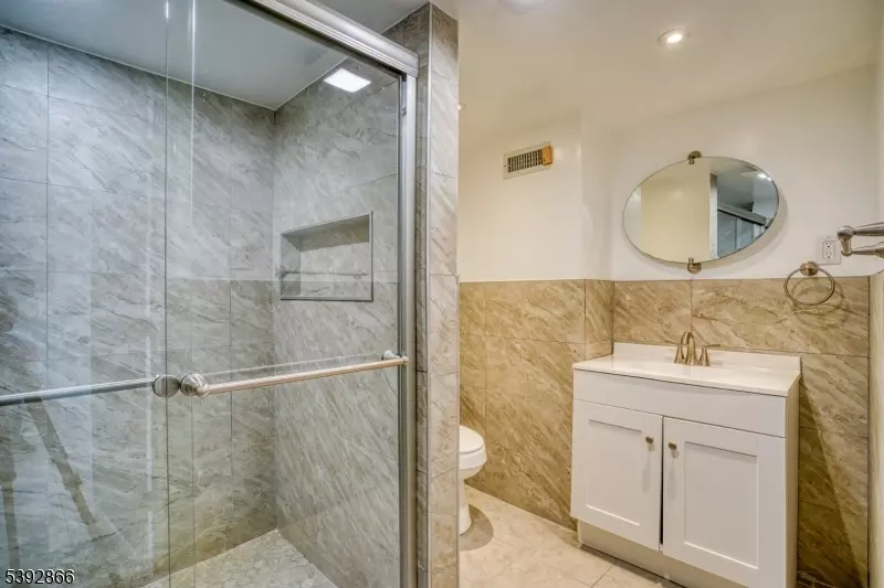 1079 Neck Ln #1, Elizabeth, NJ 07201 | MLS# 3993895 | 19 Photos - Movoto
