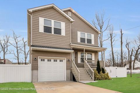 126 Park Ave, Keansburg, NJ 07734 | 37 Photos | MLS #22303210 - Movoto