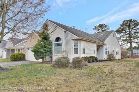 59 Stockport Dr, Toms River, NJ 08757 | 23 Photos - Movoto