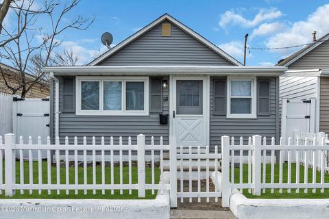 18 Woodland Ave, Keansburg, NJ 07734 | 14 Photos - Movoto