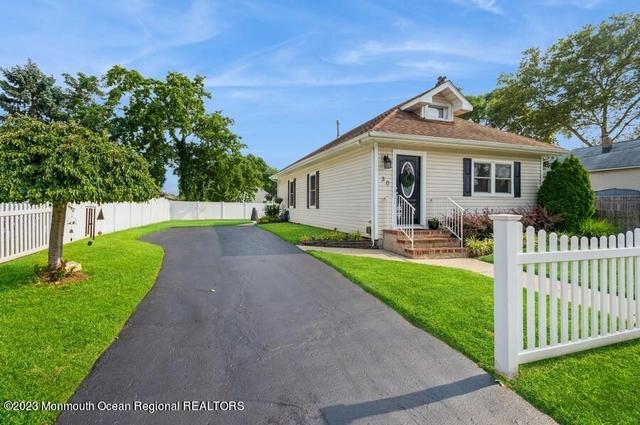 30 Park Ave, Keansburg, NJ 07734 | 22 Photos - Movoto