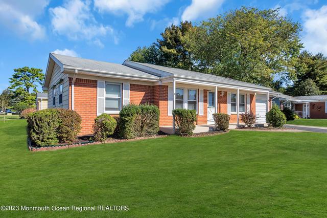5 Monmouth Ln, Whiting, NJ 08759 | 36 Photos - Movoto