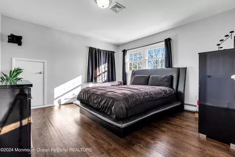 67 Cardinal Dr, Toms River, NJ 08755 | 30 Photos - Movoto