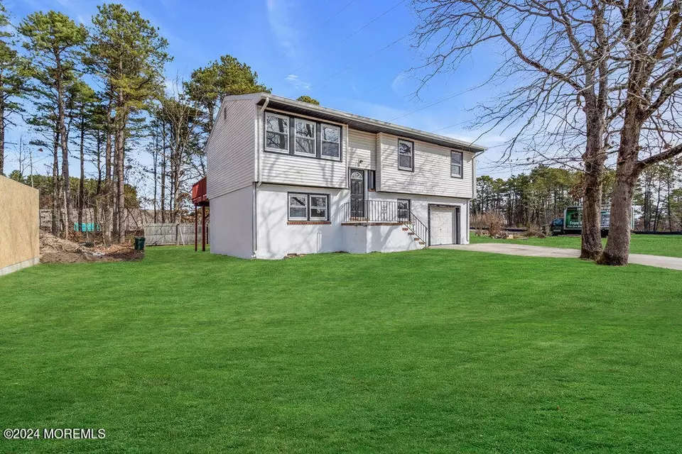 401 1st Ave, Toms River, NJ 08757 | 20 Photos - Movoto