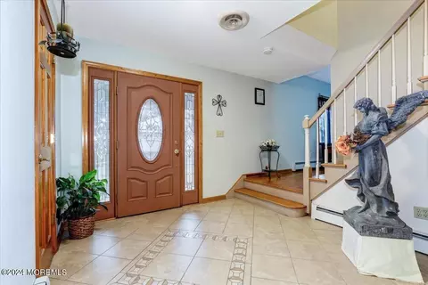 63 Laura Ave, Edison, NJ 08820 | 33 Photos - Movoto