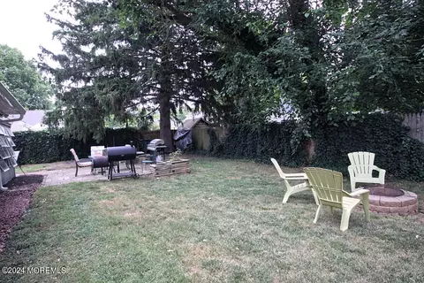 7 Taylor Rd, Matawan, NJ 07747 | 36 Photos - Movoto