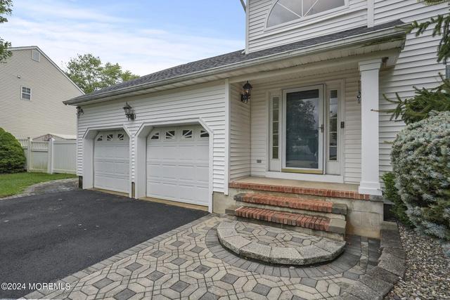 26 Jaime Ct, Old Bridge, NJ 08857 | 31 Photos - Movoto