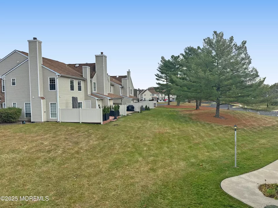 340 Mayfair Pl, Morganville, NJ 07751 | MLS# 22500582 | 10 Photos - Movoto