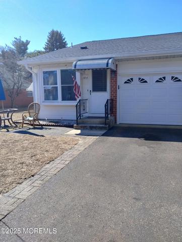 22 A Homestead Dr, Whiting, NJ 08759 | MLS# 22502156 | 15 Photos - Movoto